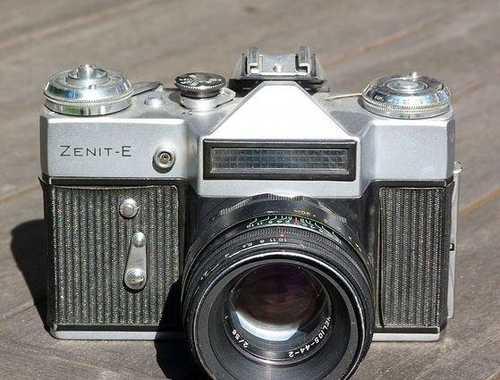 Фотоаппарат «зенит-Е» с объективом «Гелиос-44-2