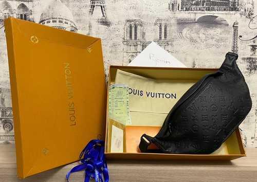 Louis Vuitton discovery bumbag