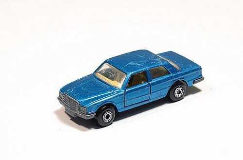 Модель Matchbox Mercedes-Benz 450 SEL