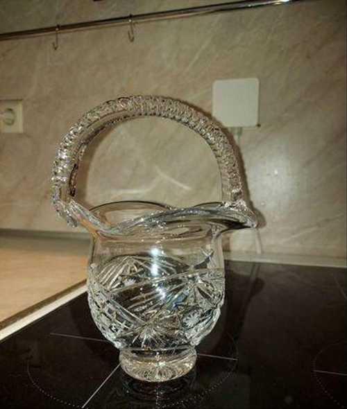 Хрустальная декоративная ваза