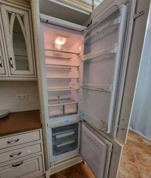 Холодильник Hotpoint-Ariston BCB 183337 FF