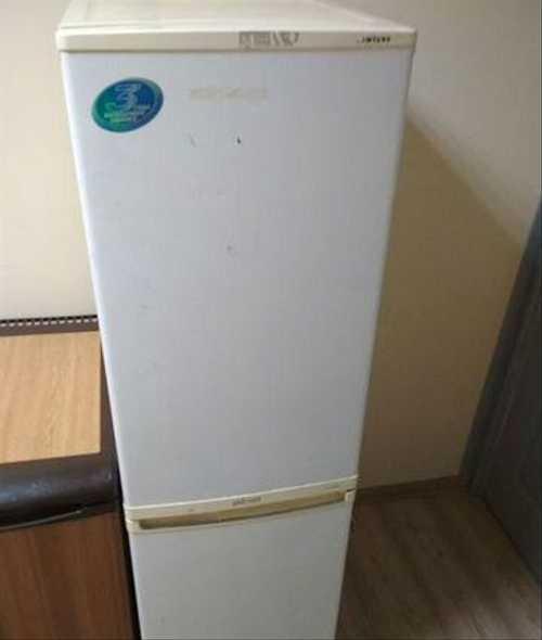 Б\У Холодильник Samsung RL17mbsw
