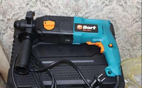 Перфоратор Bort BHD-700-P