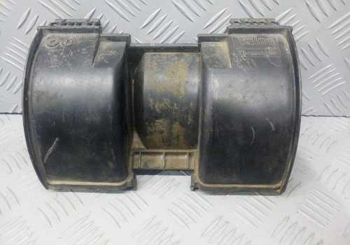 Крышка корпуса печки Siemens бмв е34 е32