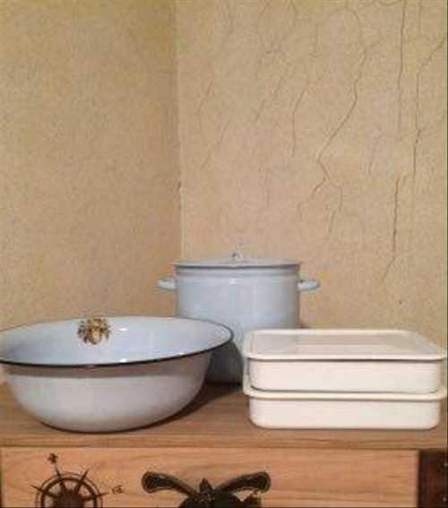 Эмалированная посуда: таз, лоток, кастрюля