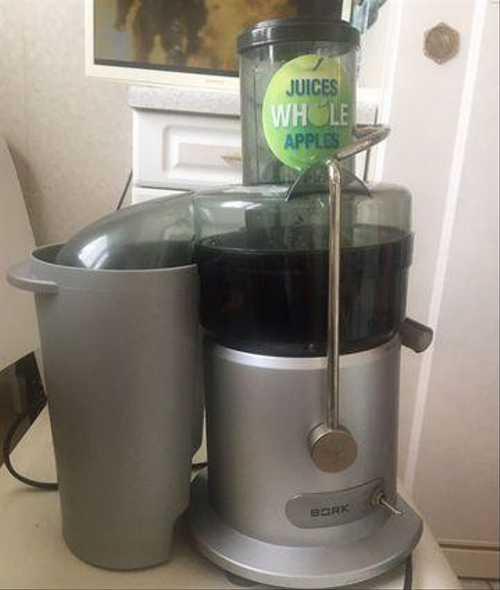 Соковыжималка Bork JU Cup 21085wt