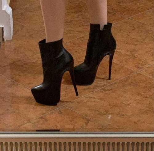 Ботинки/ полусапожки Christian Louboutin оригинал