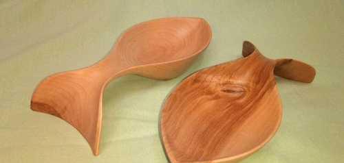 Подносы - тарелочки из дерева в форме рыбки