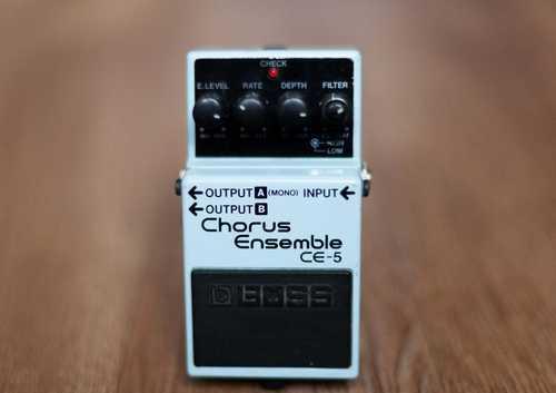 Boss Chorus Ensemble CE-5