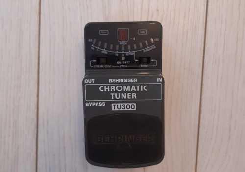 Гитарная педаль Behringer TU300 Chromatic Tuner