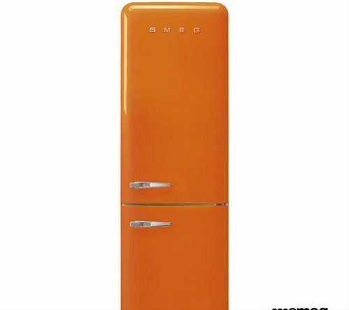 Отдельностоящий двухдверный холодильник smeg FAB32