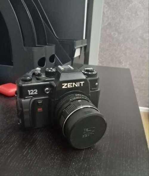 Пленочный фотоаппарат Зенит 122 с объективом Гелио