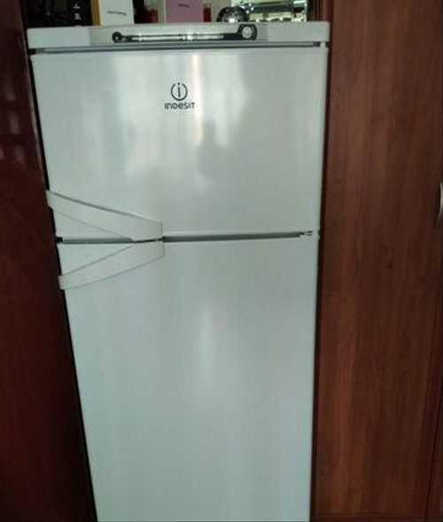 Холодильник indesit ST145.028