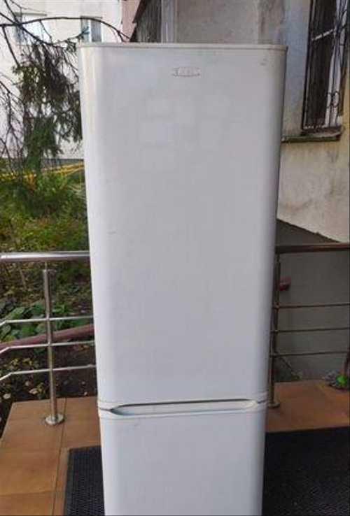 Отличный двухкамерный холодильник Бирюса 132