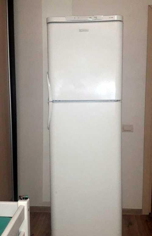 Холодильник Indesit R36NFG.015 No Frost 185 см