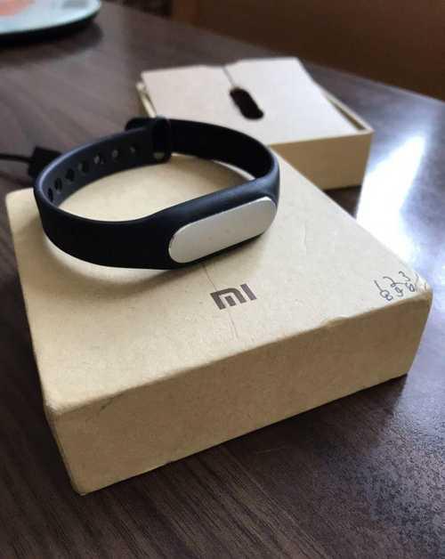 Фитнес браслет Xiaomi Miband I