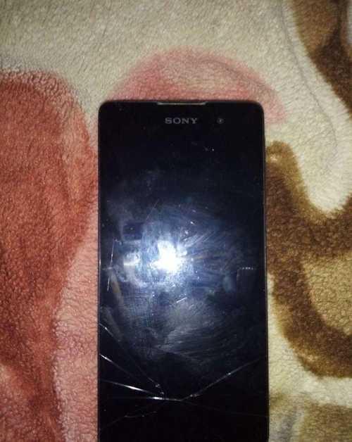 Телефон Sony Xperia e5