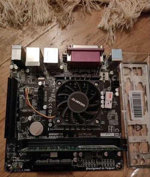 Материнская плата с процессором и памятью ga e3800