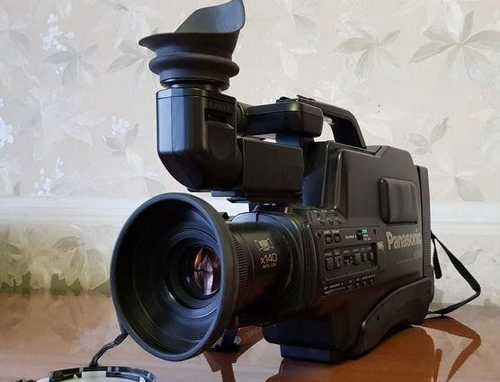 Видеокамера Panasonic M3500 + штатив