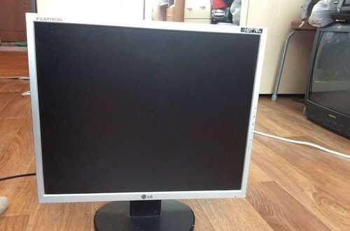 Монитор 19" (48см) LG