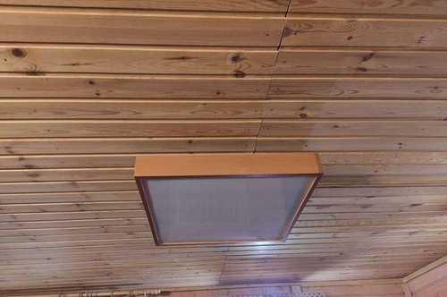 Новый потолочный светильник из дерева