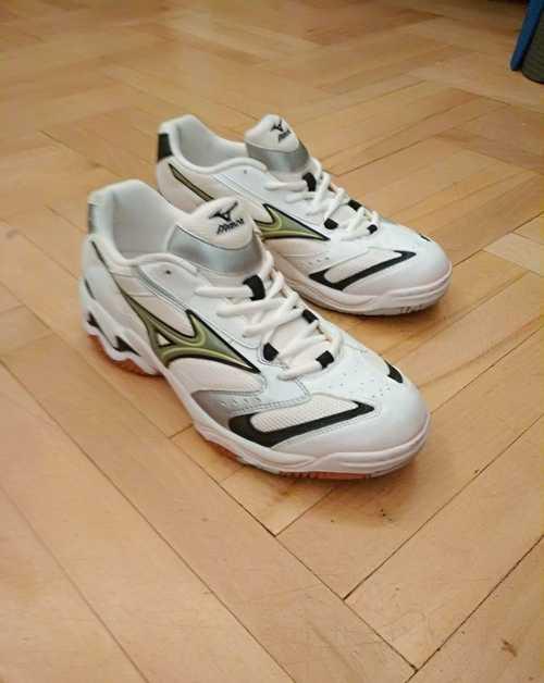 Кроссовки Mizuno