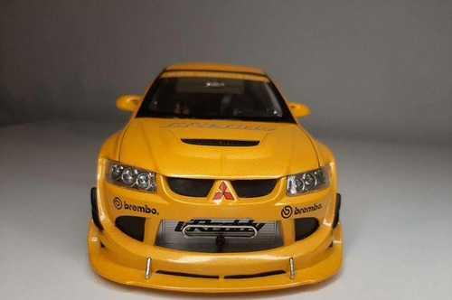 Модель автомобиля Mitsubishi Lancer evo 1/18