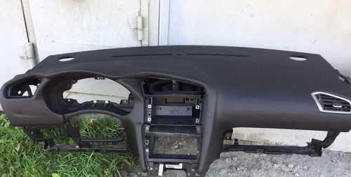 Citroen C4 II торпедо панель приборов Ситроен С4