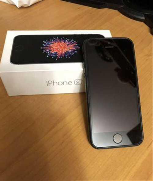 Продам iPhone Se