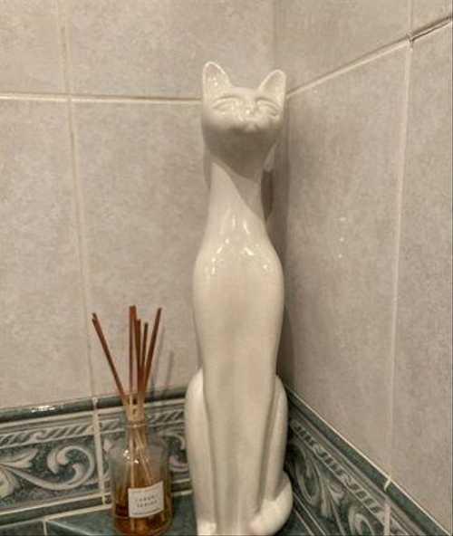 Фарфоровые статуэтки кошка