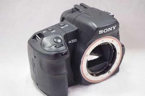 Sony Alpha SLT-A200