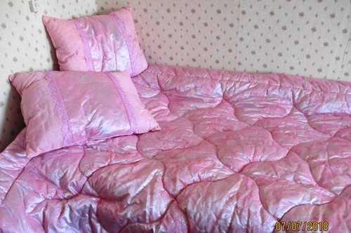 Двуспальное одеяло и подушки