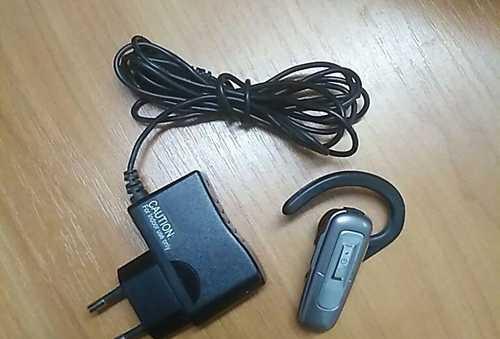 Bluetooth гарнитура Plantronics 220