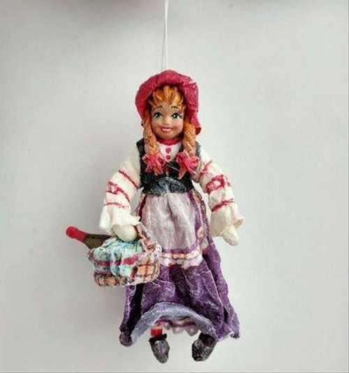 Ватная игрушка Красная Шапочка,куколка на елку