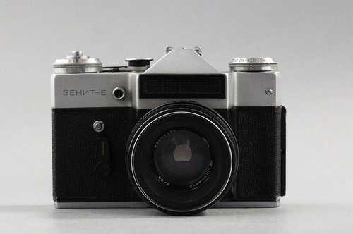 Фотоаппарат Зенит Е kit Helios 44-2 58mm f2
