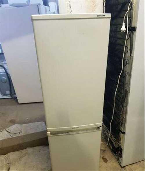 Холодильник Samsung cool and cool