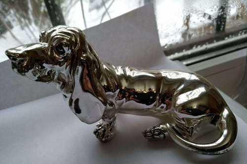 Статуэтка собаки бассет серебряный