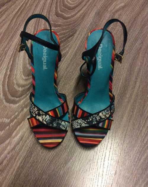 Босоножки Desigual