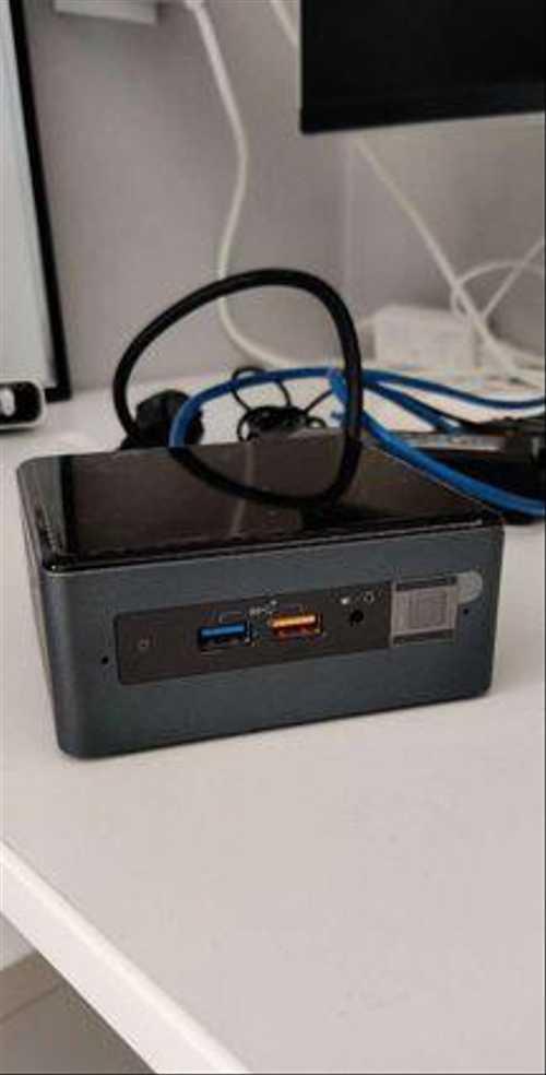 Intel NUC boxnuc8i5BEH2