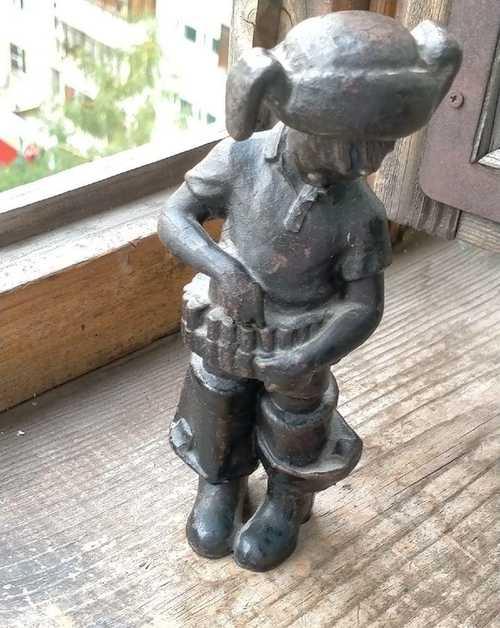 Юный охотник. Куса 1978 год. Чугун. Литьё