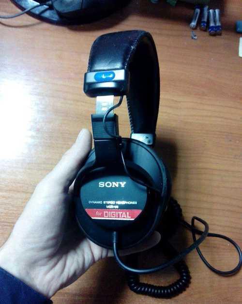 Sony MDR-V6 Made in Japan