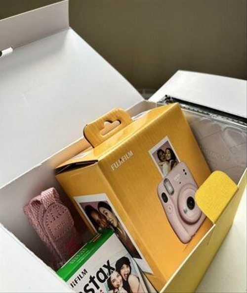 Fujifilm Instax Mini 11 Pink + картридж + альбом +