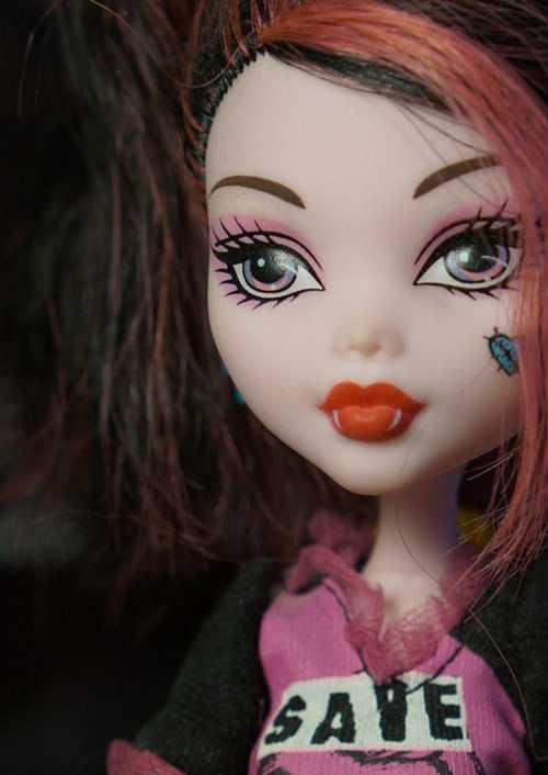 Monster High Freaky Fusion Save Frankie Draculaura