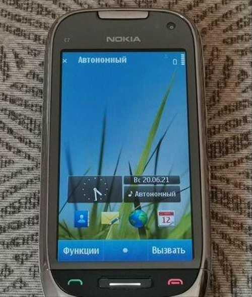 Смартфон Nokia C7 (2010)