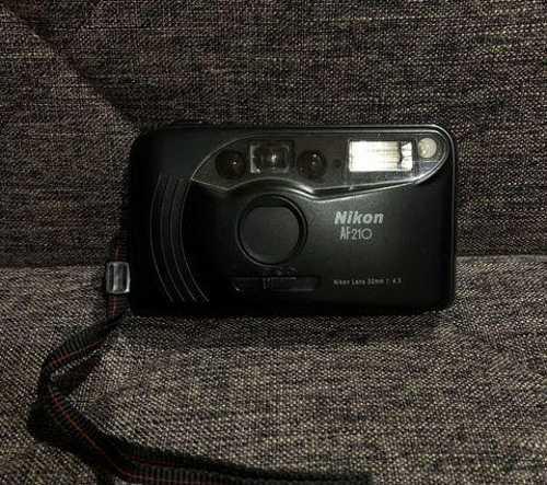 Плёночный фотоаппарат Nikon AF 210