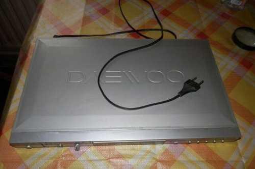 DVD-плеер Daewoo DV-700s