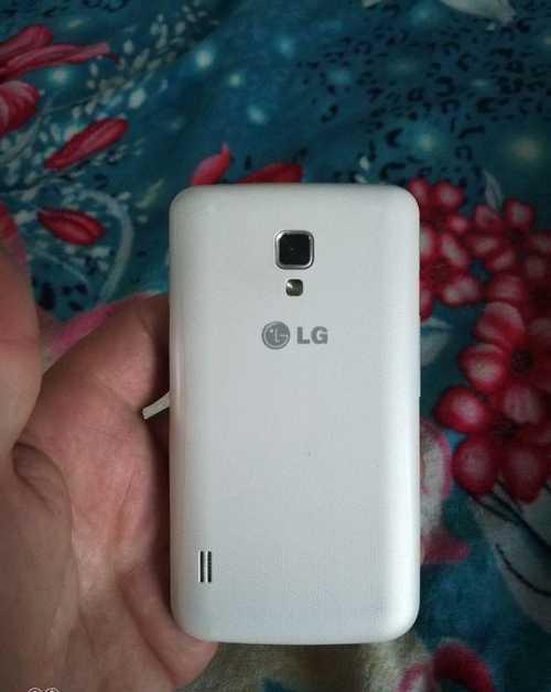 Телефон LG