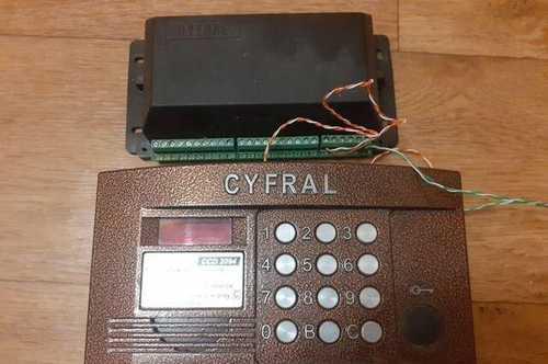 Домофон Cyfral CCD-2094.1/P + коммутатор