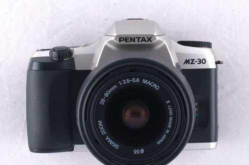 Пленочная зеркалка Pentax MZ-30 с объективом
