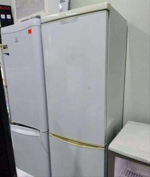 Холодильник маленький и большой
